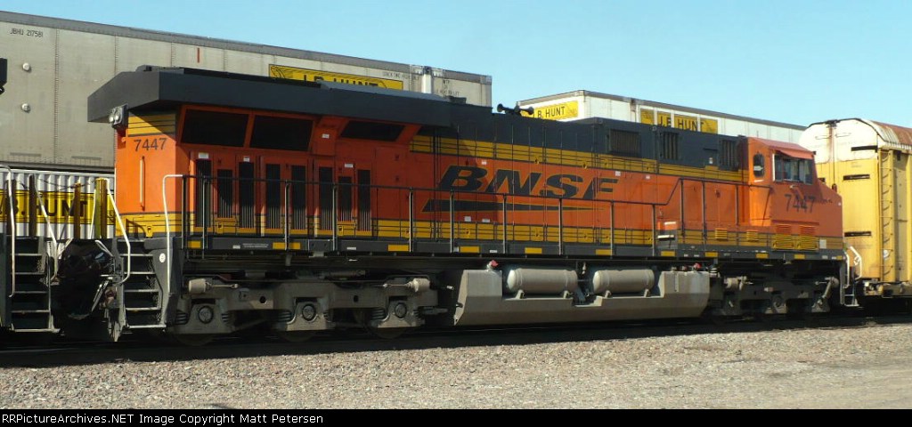 BNSF 7447